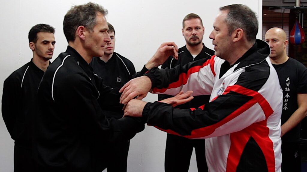 Wing Chun Chi Sau How To Start - UK Wing Chun Assoc.